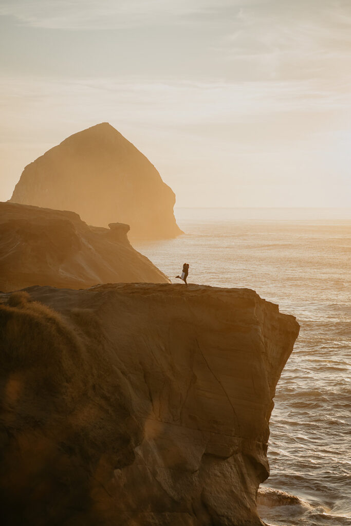 Cape Kiwanda Engagement Rooted in Love + Coastal Beauty ...